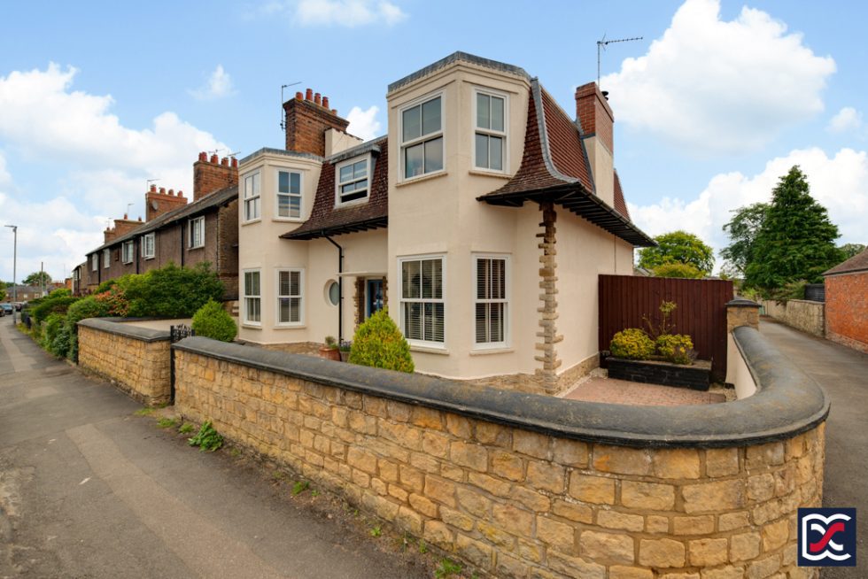 Brackley Estate Agents | David Cosby Property Sales & Lettings